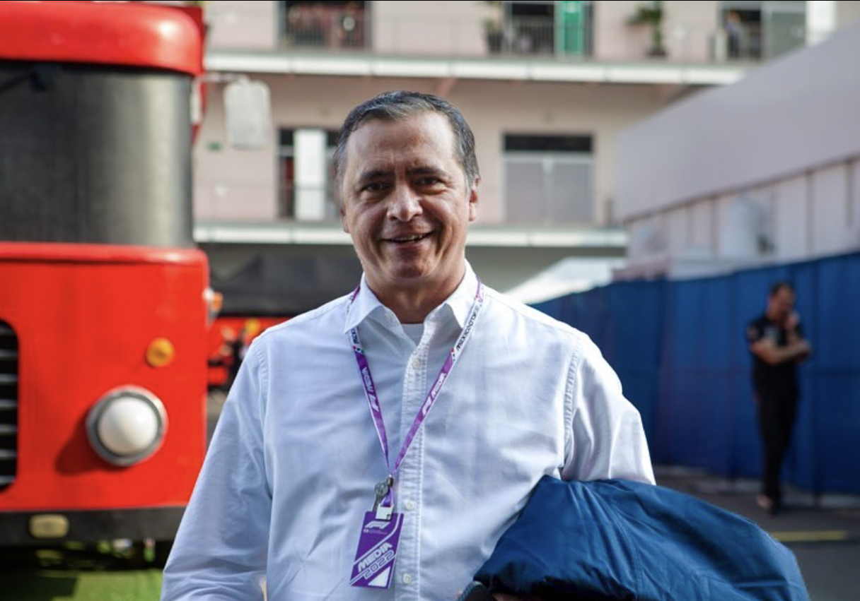 El día en que 'Chacho' López se 'rompió' con el primer triunfo de Checo ...