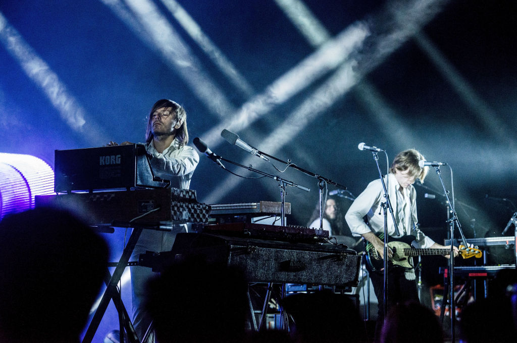 ¿Y México? AIR saldrá de gira para celebrar el 25 aniversario del 'Moon ...