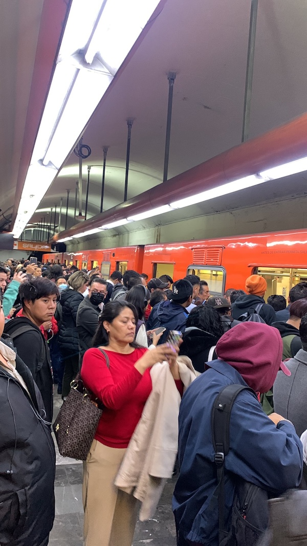 Otra vez 7 minutos de espera por un tren en la Línea 7 del Metro CDMX