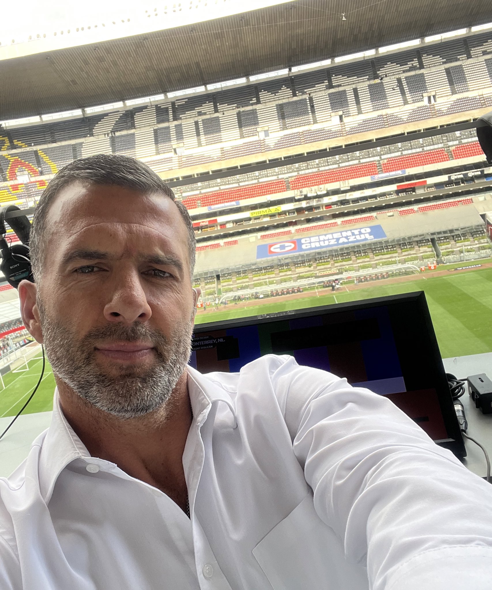 ‘Tito’ Villa y Alexis Vega se agarran a 'tuitazos' por Cruz Azul