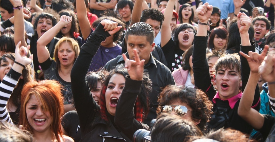 Fotos para recordar la épica batalla de emos contra punks en Insurgentes
