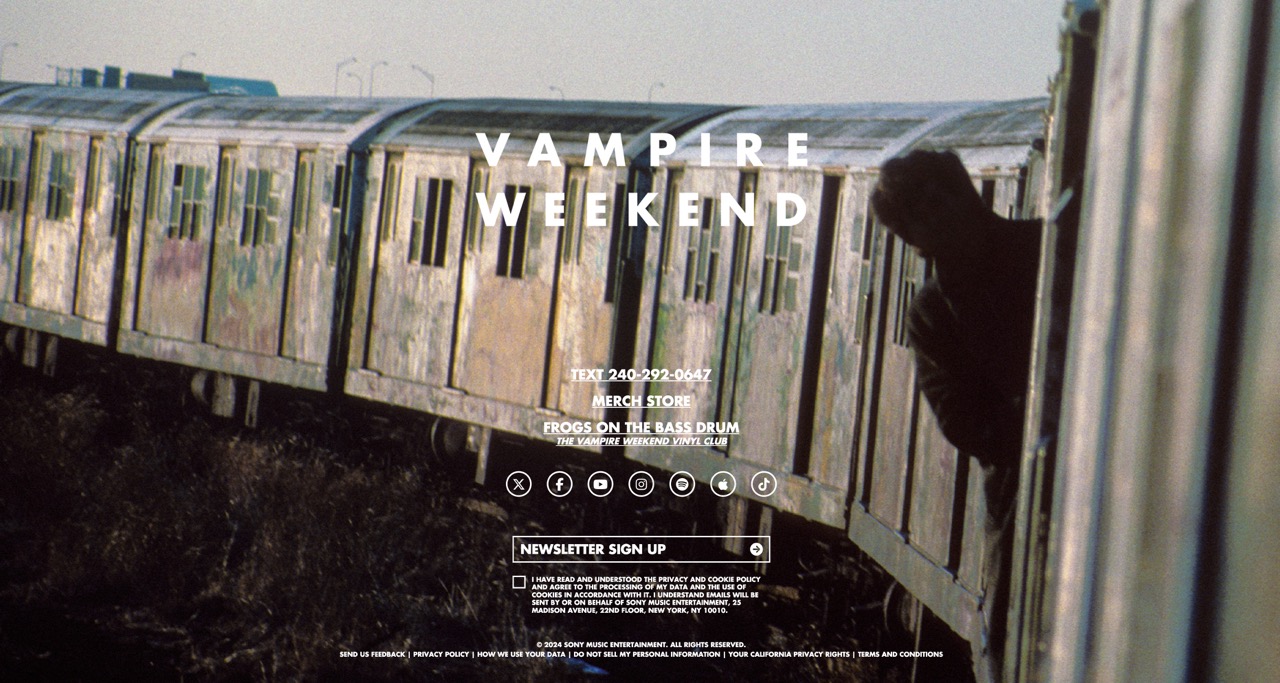 'Only God Was Above Us': Fecha de lanzamiento, portada y más sobre el nuevo disco de Vampire Weekend