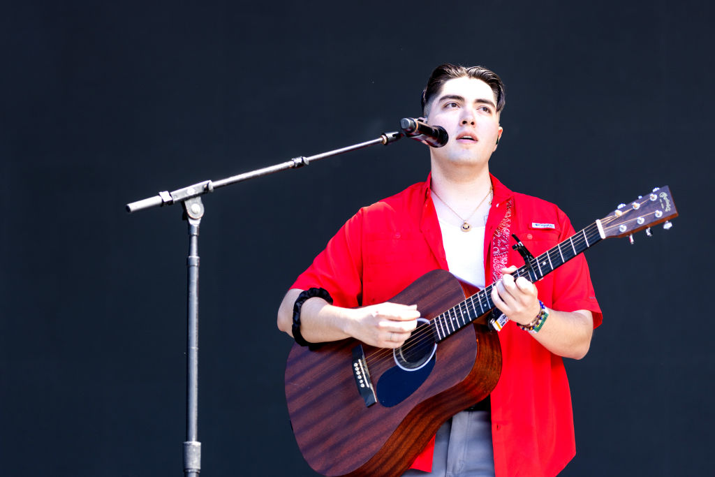 Kevin Kaarl: La joven figura que lleva el folk mexicano a Coachella