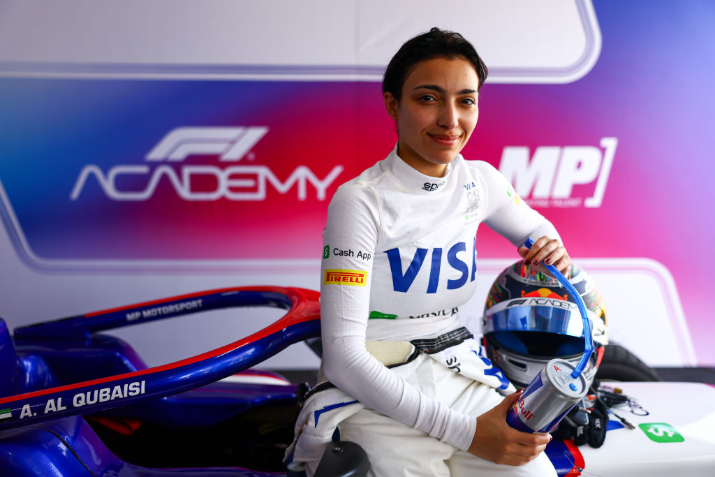 Amna y Hamda rompen estereotipos como mujeres árabes en F1 Academy