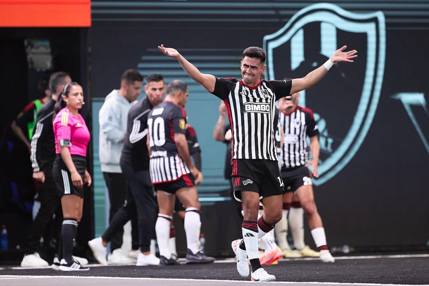 Club de Cuervos juega su partido más importante en el Mundial de Kings ...