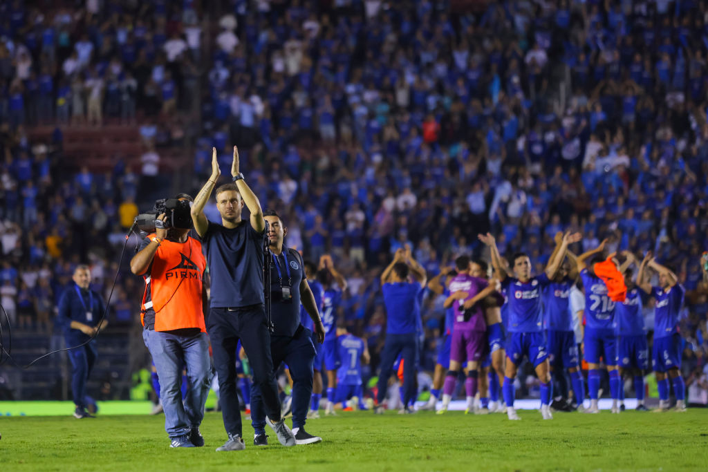 Cruz Azul demandaría a Martín Anselmi por incumplimiento de contrato