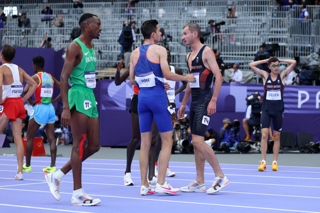 George Mills a la final de los 5 mil mts pese a caída y pelea en ...