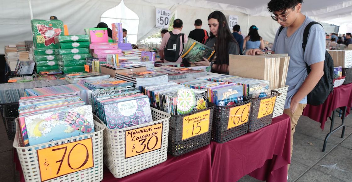 Libros y películas de hasta 10 pesitos en el Gran Remate CDMX en el ...