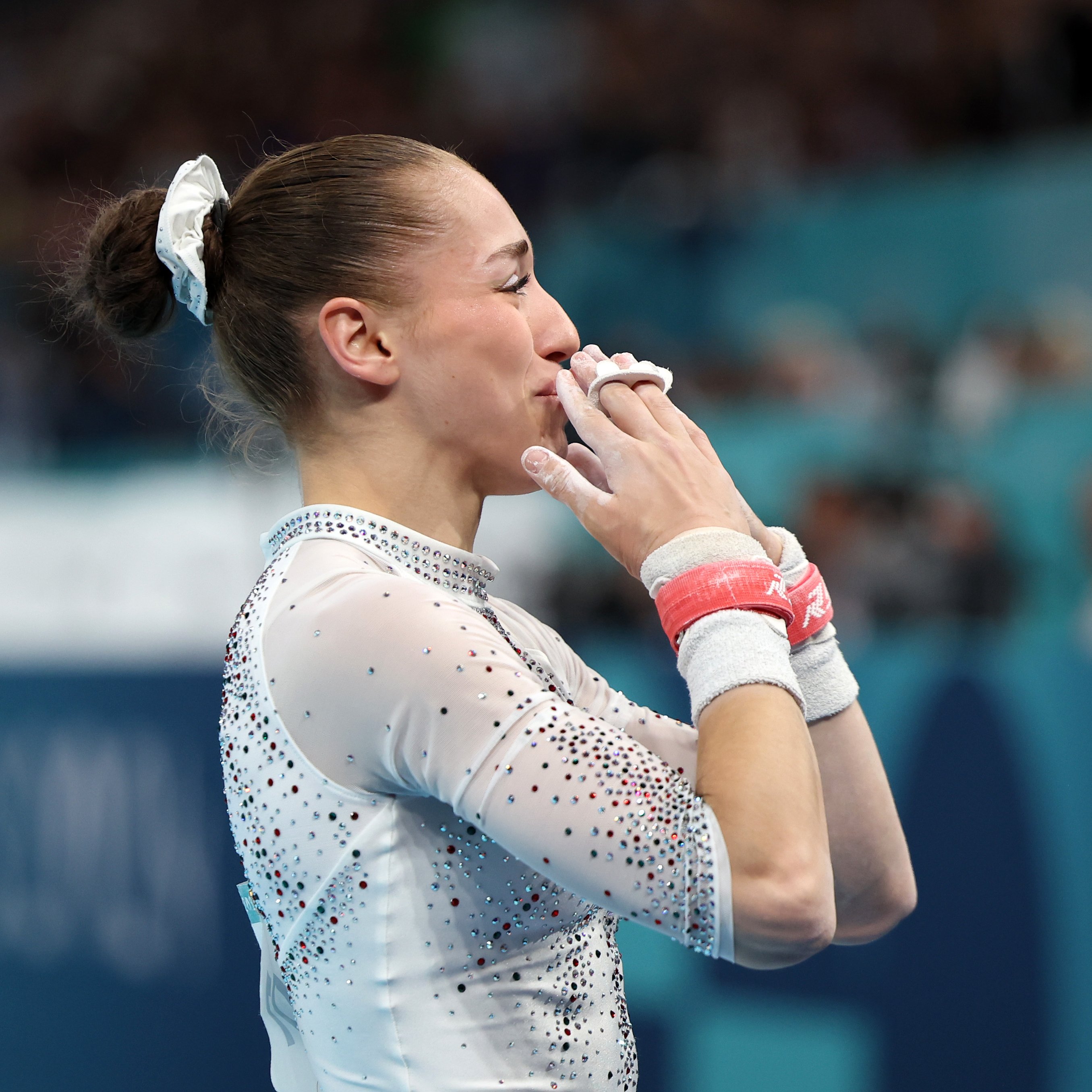 París 2024: Kaylia Nemour, la campeona de barras asimétricas en Juegos ...