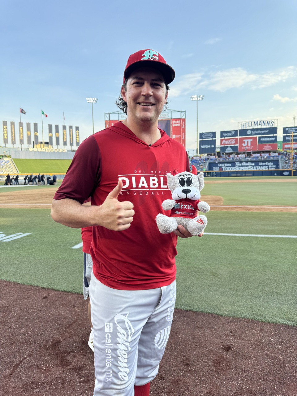 Trevor Bauer llegó a los Diablos Rojos del México por 5 juegos y ahora ...