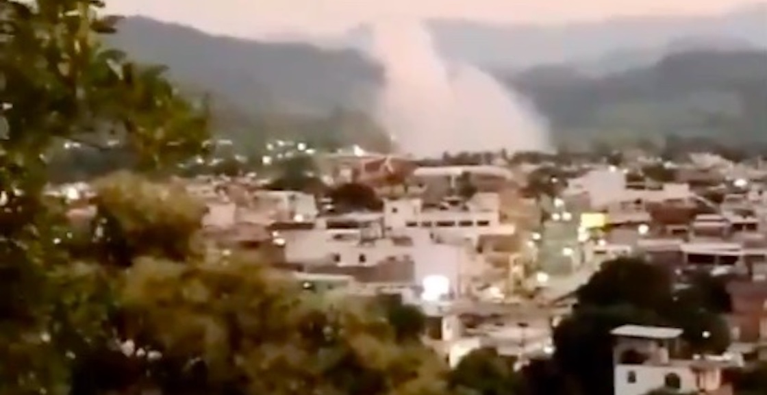 Un día en México: Explotan coches bomba en Acámbaro y Jerécuaro, Guanajuato