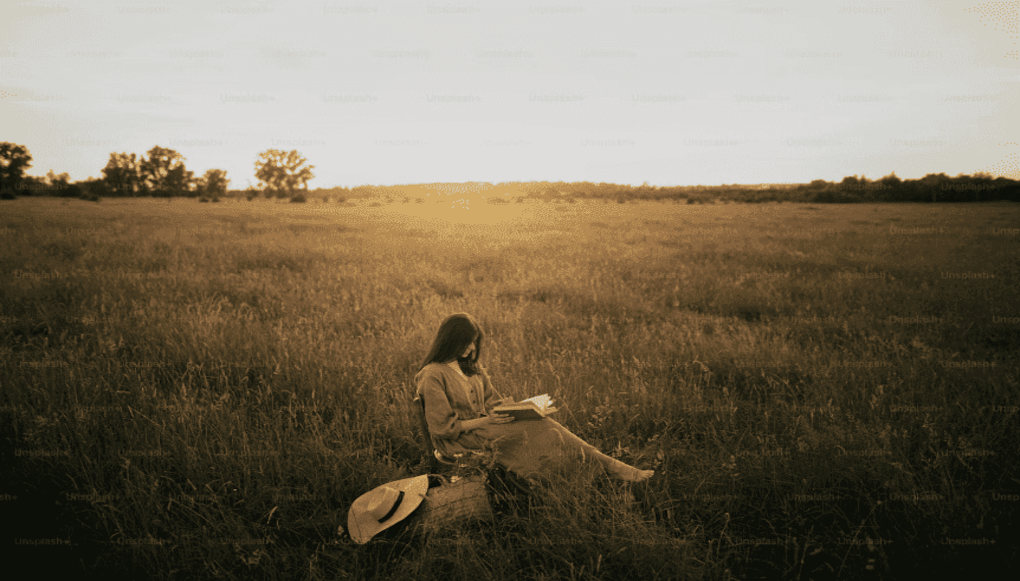 6 poemas de Año Nuevo para empezar el 2025 transformados