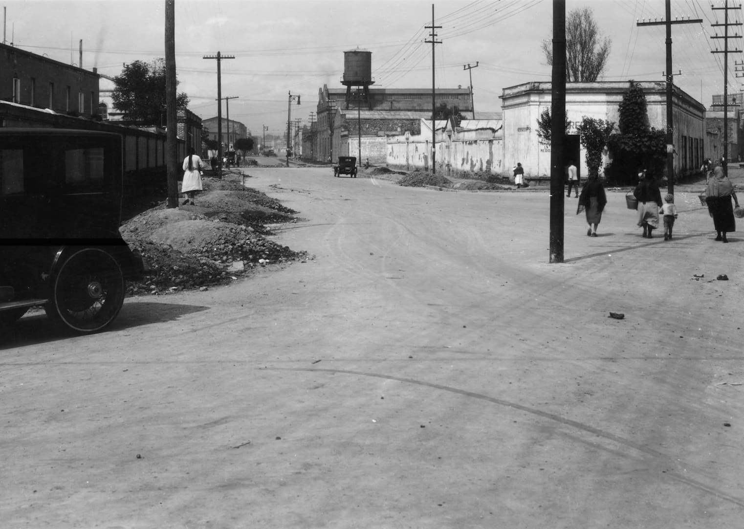A todo esto ¿quiénes son los doctores de la colonia doctores?