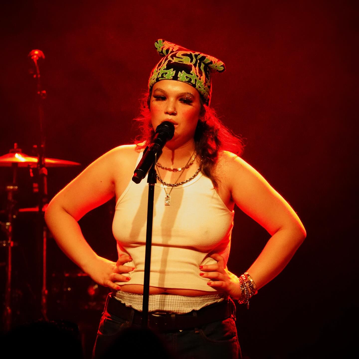 ¿Quién es Lola Young, la artista que se hizo viral con "Messy"?