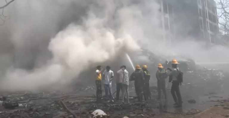 Analizan cajas negras del avión de Air India que se desplomó con 242 pasajeros