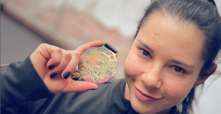 ¡Orgullo mexicano! Ella Bucio gana el oro en la Copa del Mundo de Parkour