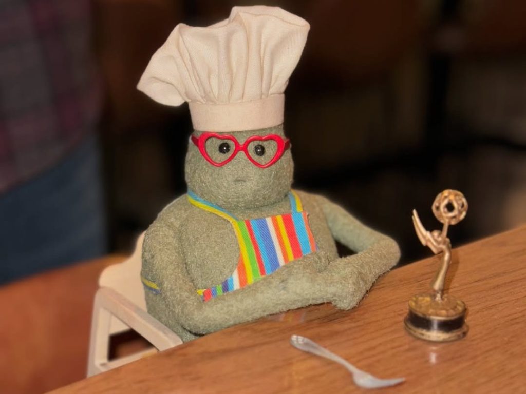 ¿Quién es Tiny Chef y cómo pueden ayudarlo a seguir con su serie?