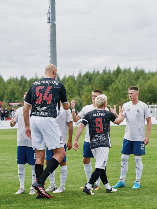 Pável Podkolzin, el exjugador de NBA que debutó en el futbol ¡con 2.26 ...