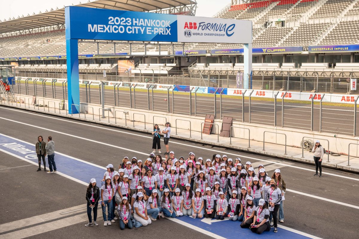 ¿Qué es Girls on Track?