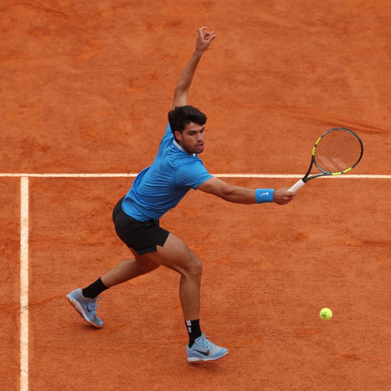 Lesión en la muñeca deja fuera a Carlos Alcaraz de Roland Garros: "Es ...