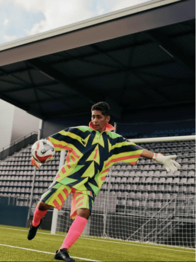 Jorge Campos fue el portero mejor vestido de la historia